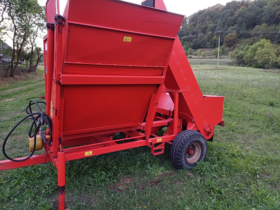Culegători de porumb sip tornado 40 sempeter eko 3500 utb fiat 640 dtc ...