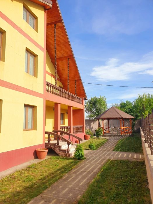 Casa de vanzare in comuna Lalosu,Jud. Valcea,P+1E+M Berbesti • OLX.ro