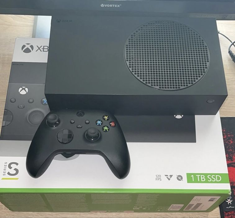 Xbox Series S - Black edition Baile Herculane • OLX.ro