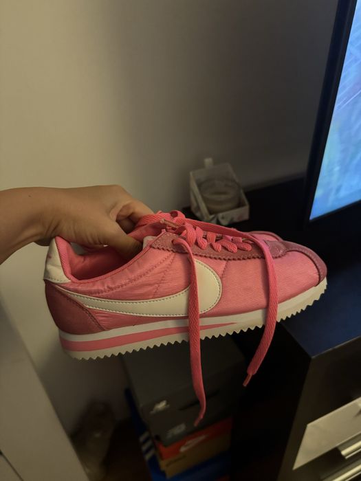 Vand adidasi Nike roz 36 Timisoara • OLX.ro
