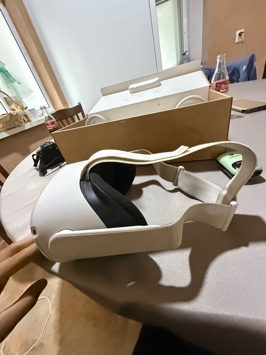 Vr oculus quest 2 гр. Червен бряг • OLX.bg
