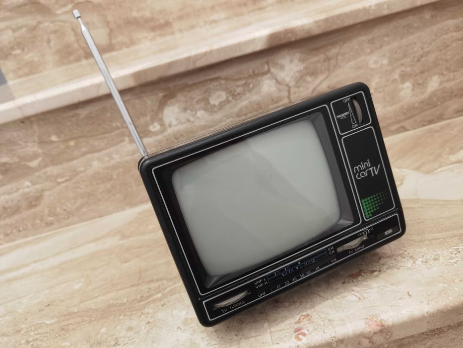 Televizor Vintage MiniCarTV ICE 1002 Bacau • OLX.ro
