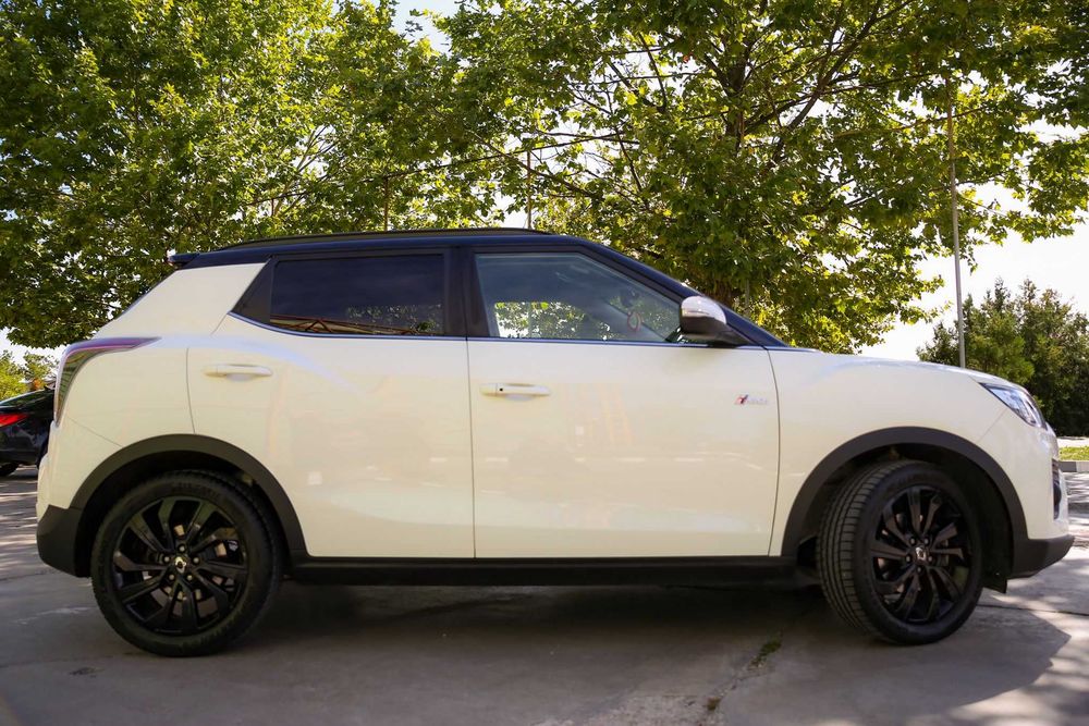 Vand auto SsangYong - model TIVOLI X150 DLX 1.5 GDI163HPFWDA6 Titu • OLX.ro