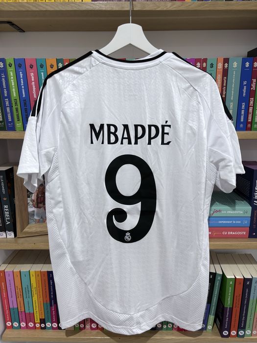 Tricou Real Madrid Mbappe M L XL nou cu eticheta Cretuleasca • OLX.ro