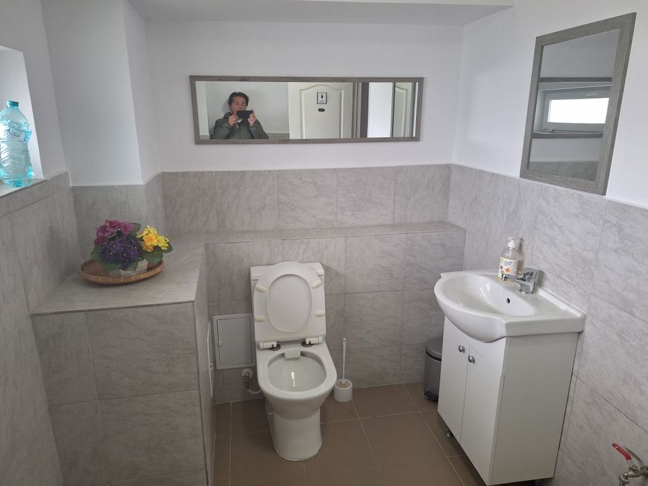 BIROURI și Spații pentru Servicii: Lângă Insula de Agrement Bacau • OLX.ro