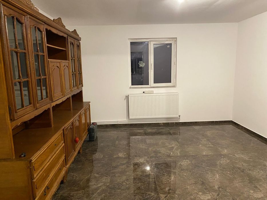 Vand casa spatioasa cu garaj, demisol si mansarda Iasi • OLX.ro