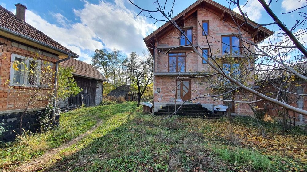 Teren + casa de vanzare, Vama din jud.Satu Mare Vama • OLX.ro