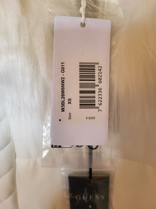 Яке дамско GUESS ново гр. Разград Абритус • OLX.bg