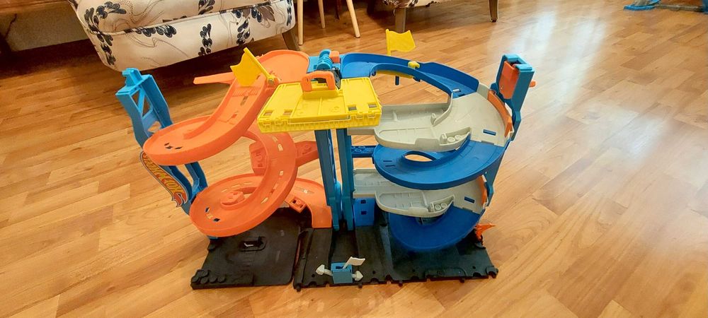 Hot Wheels City Toy Car Track Set, Transforming Race Tower Bucuresti ...