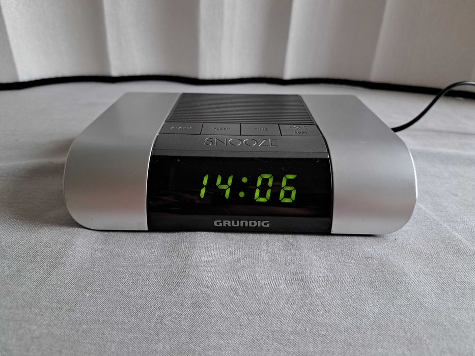 Радио часовник Grundig Sonoclock 360. гр. Стара Загора Център • OLX.bg