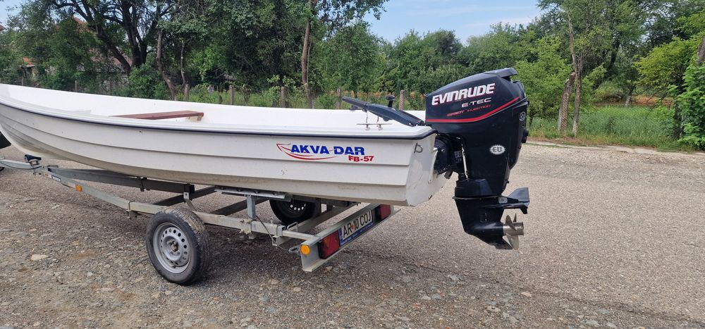 Vând barcă fibră Varadia de Mures • OLX.ro