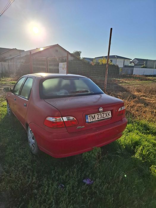 Vand Fiat Albea 1,4 benzina ptr.piese sau rabla Giroc • OLX.ro