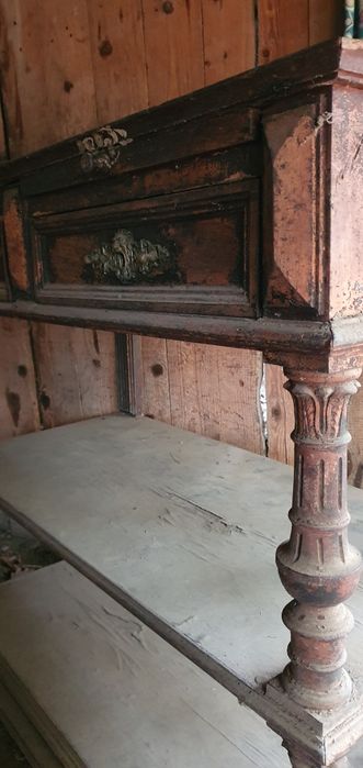 Vând birou foarte vechi lemn natural Mihai Bravu • OLX.ro