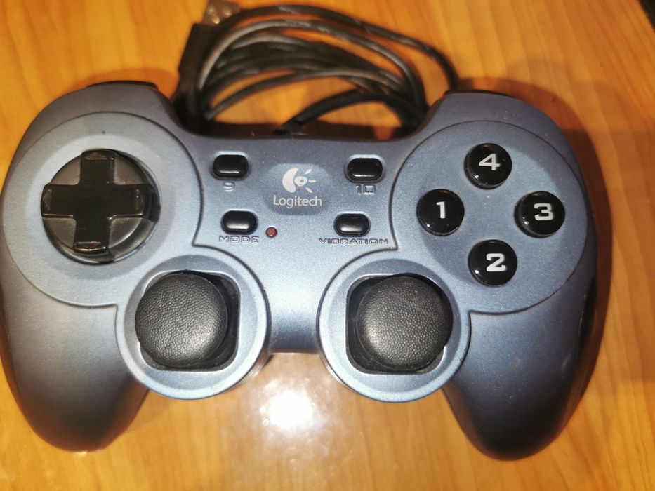 Controler Logitech RumblePad 2 Hunedoara • OLX.ro