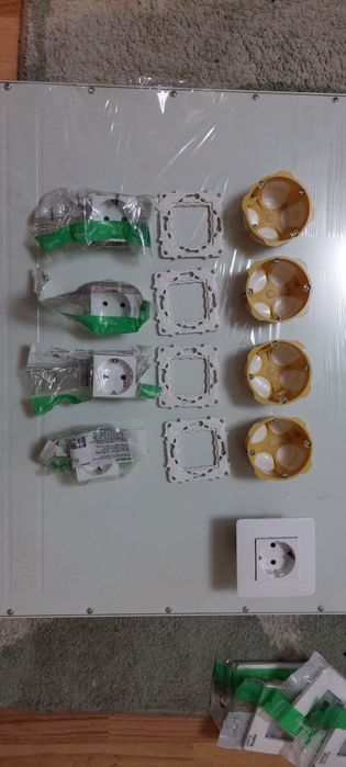 5 prize modulare Schneider Alexandru cel Bun • OLX.ro