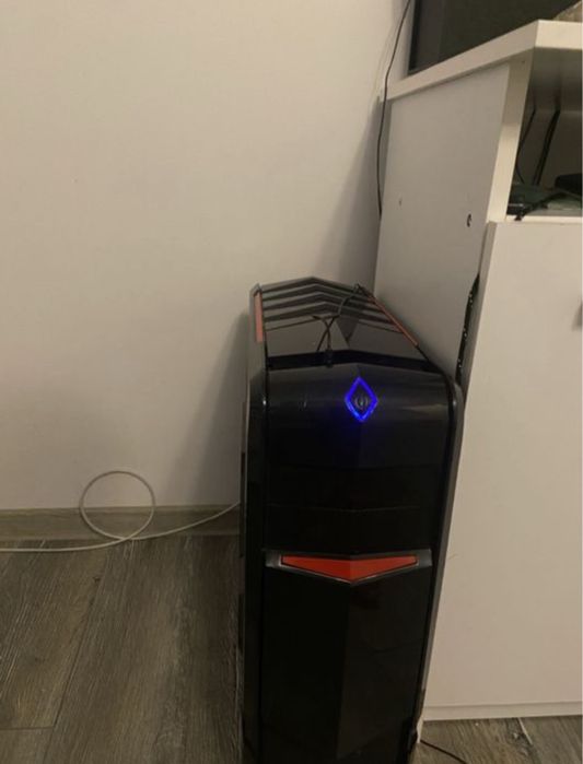 Vând pc gaming 300 de lei Liesti • OLX.ro