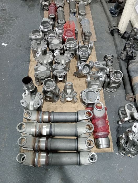 Cruci cardanice planetara camion 8x4 iveco renault mercedes actros ma ...