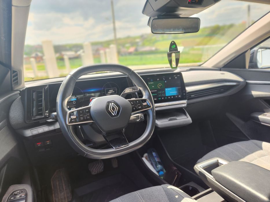 Renault Megane E-Tech - TVA DEDUCTIBIL Iasi • OLX.ro