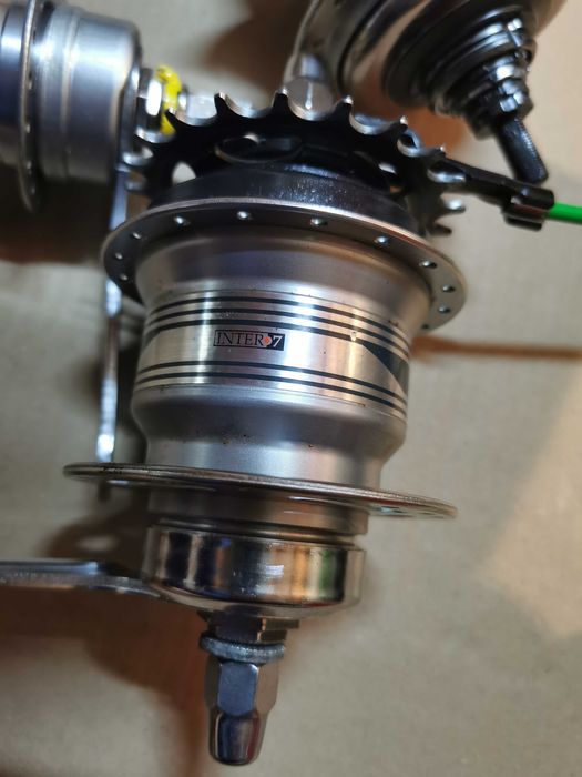 Butuci bicicleta nexus Bragadiru • OLX.ro