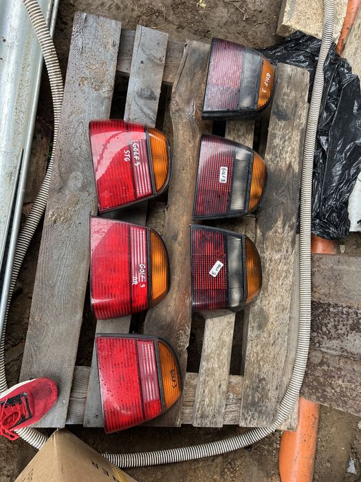 Tripla / stop stanga dreapta Golf 3 Craiova • OLX.ro