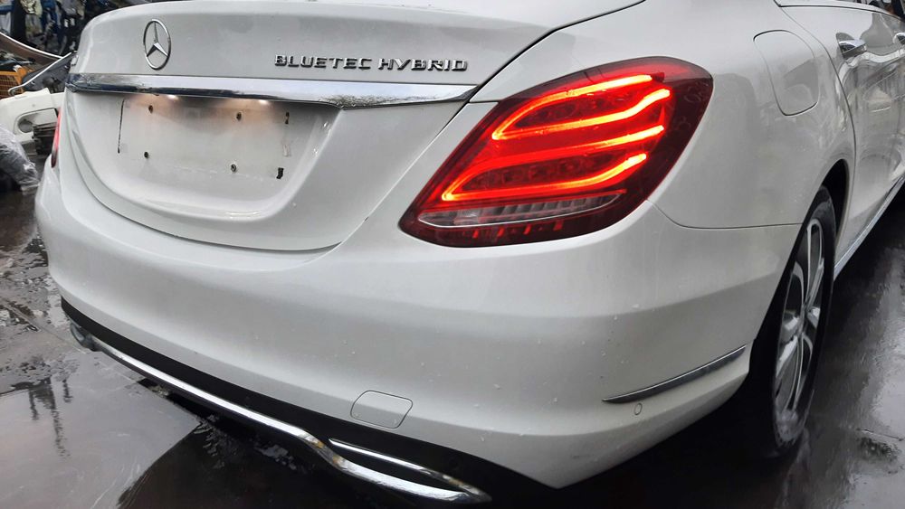 Dezmembrez mercedes c class w205 c300 hyb/far w205/panoramic/bara/stop ...