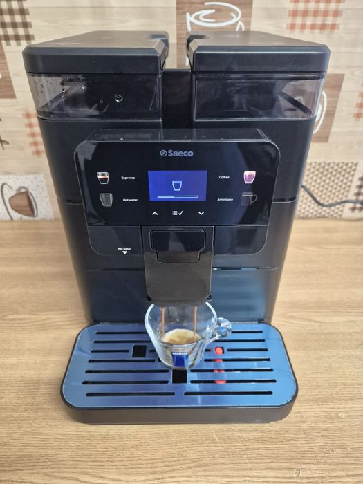 Expresor/Espressor Cafea Saeco Royal New black Buzau • OLX.ro
