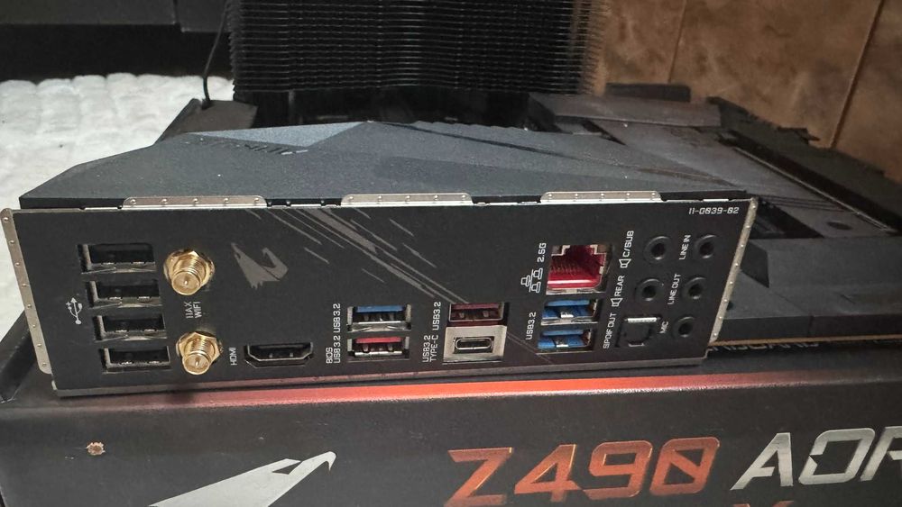 Kit i7 10700K MB AORUS Z490 PRO AX 32GB DDR4 3200Mhz Suceava • OLX.ro