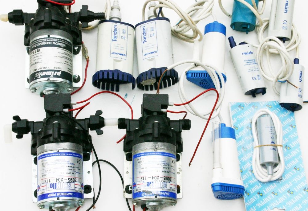 Pompa apa rulota, autorulota, etc ,12V , submersibile sau uscate Tarcau ...