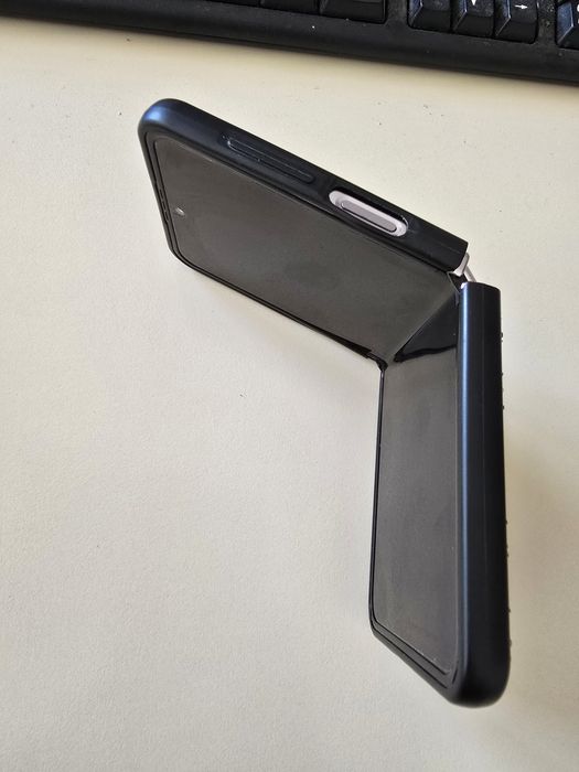 Samsung galaxy Z flop 5 гр. София Зона Б-5-3 • OLX.bg