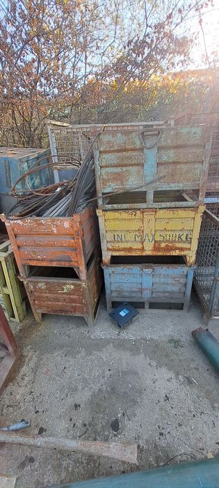 Vând container metalic diferite dimensiuni 1200mm x 800mm Brasov • OLX.ro