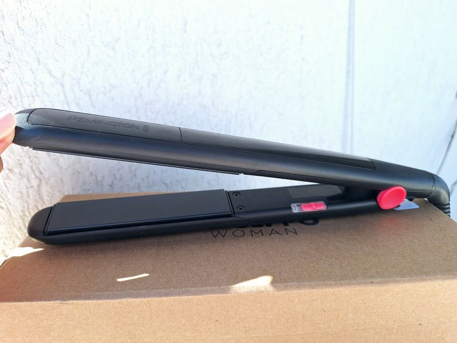 Placa de par ceramica Remington Rosu • OLX.ro