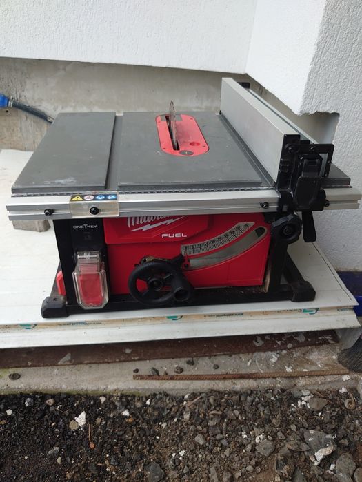 Circular milwaukee Ilia • OLX.ro