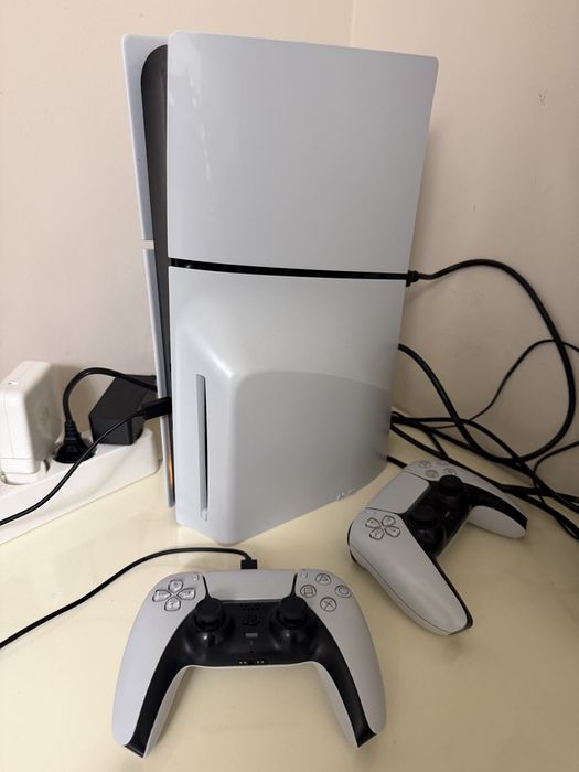 Playstation 5 1TB 2 controllers гр. Петрич • OLX.bg