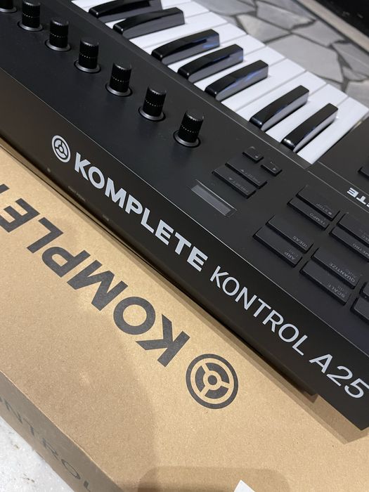 Native Instruments Komplete kontrol A25 гр. София Оборище • OLX.bg