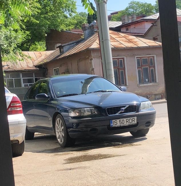 Volvo S60 2.4 Diesel – Senior Respectabil, Dar Încă în Formă! Iasi • OLX.ro