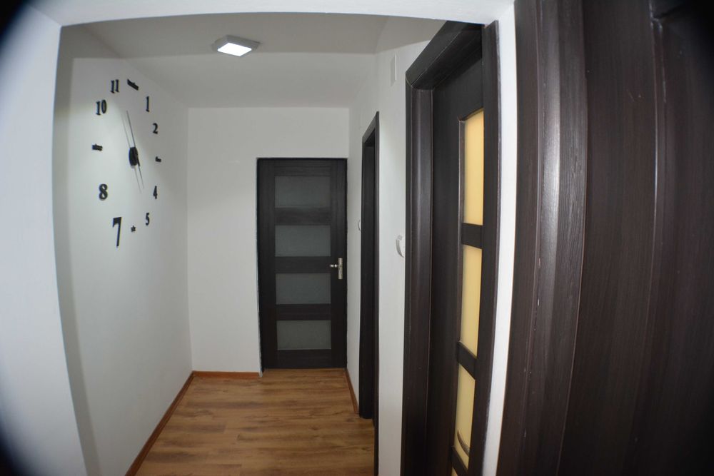 Apartament 3 camere zona Costieni Ramnicu Sarat • OLX.ro