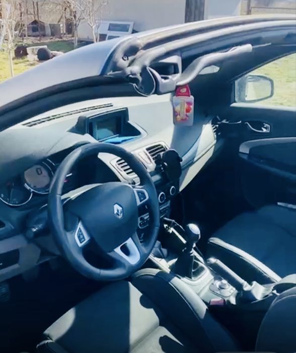 Renault Megane 3 CC Patrascani • OLX.ro