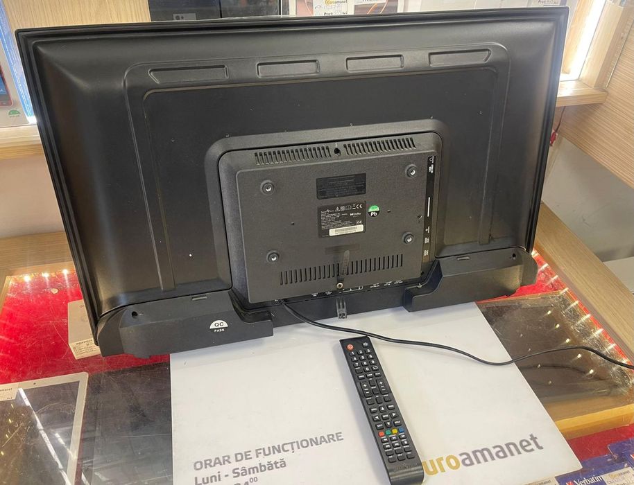 Televizor Smart Tech cu telecomanda(Fara suport) -A- Oradea • OLX.ro