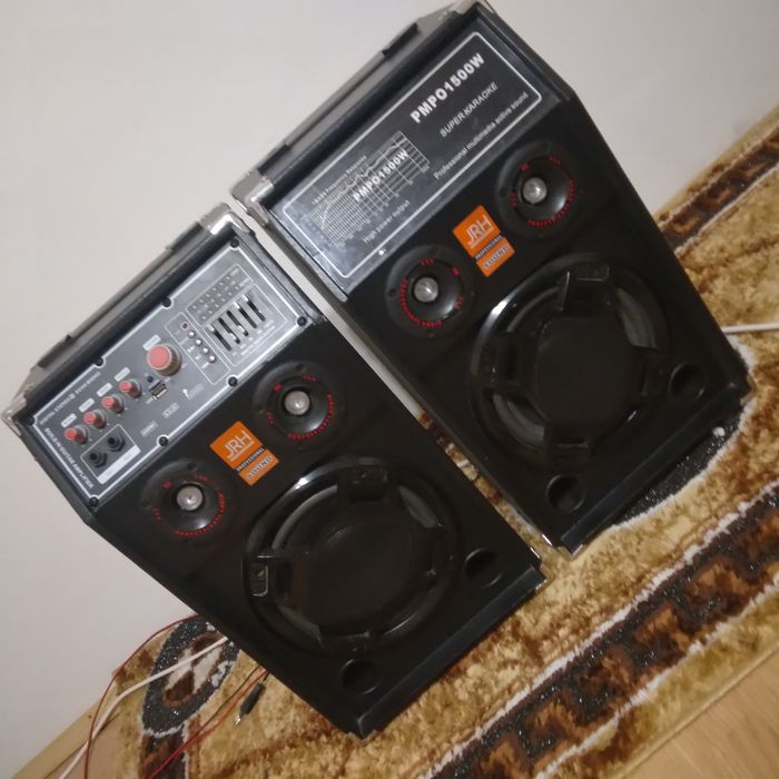 Boxe jrh mai multe detalii în privat Barca • OLX.ro