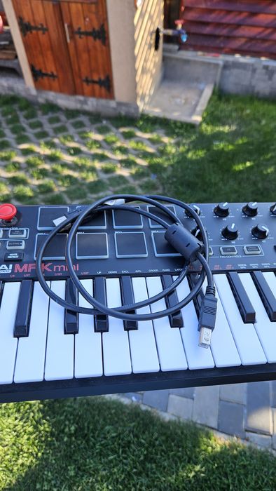 Clapa Midi Akai mpk mini2 Bucuresti Sectorul 1 • OLX.ro