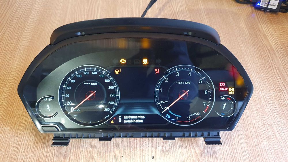 Ceasuri bord BMW f30 f31 f34 f32 f33 f36 full digitale montaj Bucuresti ...