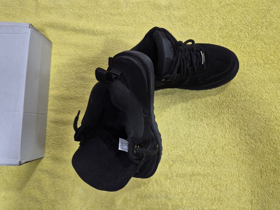 Vand UGG originali barbati Macea • OLX.ro