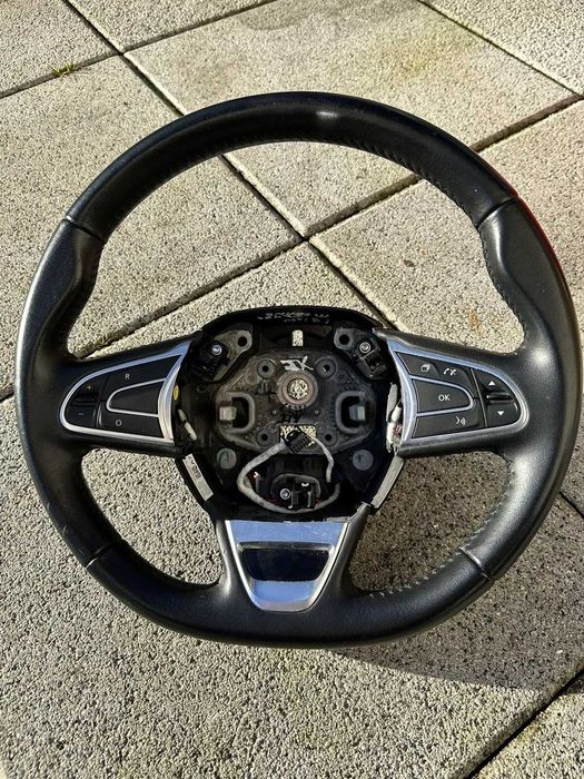 Volan Renault Megane 4 an 2017-2022 Pitesti • OLX.ro