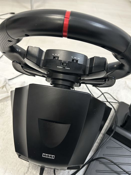 Volan cu pedale HORI - Apex (PS5/PS4/PC) Cerasu • OLX.ro