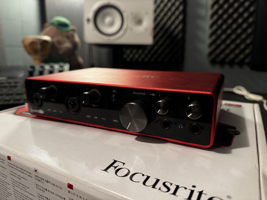 Focusrite 8i6 3th generation Full Box Bucuresti Sectorul 4 • OLX.ro