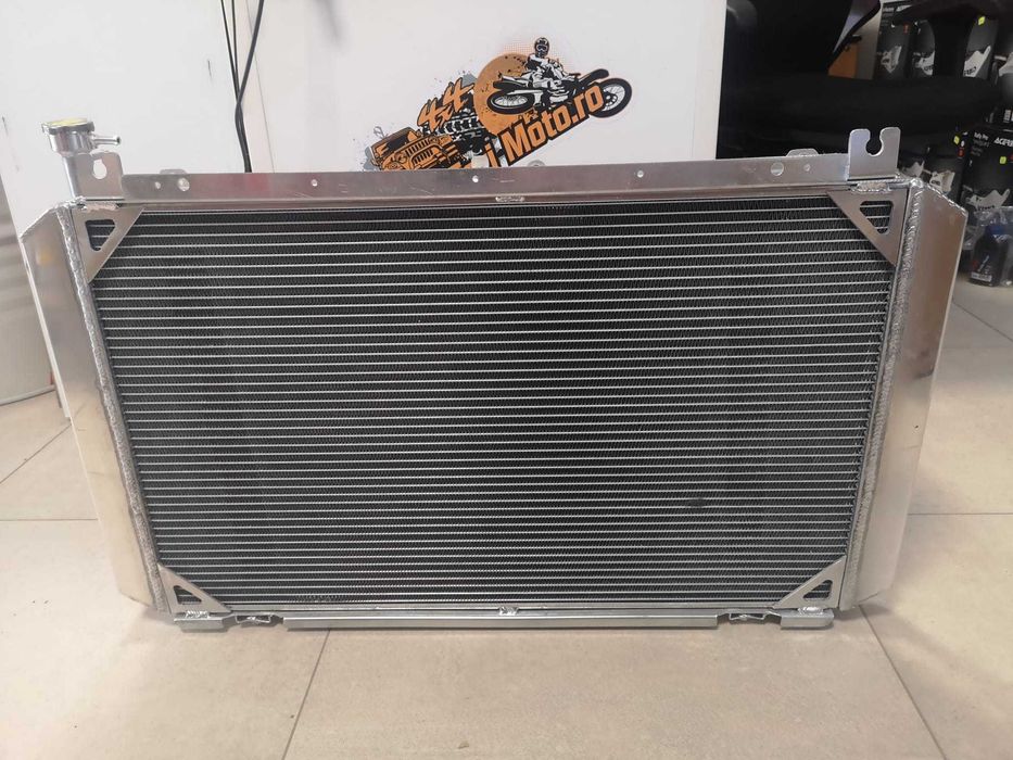 Radiator aluminiu PT SWAP motor BMW marit 30% Nissan Patrol Y60 Y61 ...