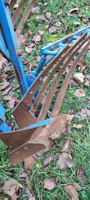 Plug rabewerk reversibil hidraulic 3 trupite, cormanele,brazde feliate ...