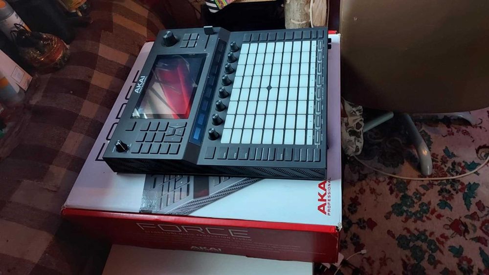 Akai FORCE Music Machine гр. Кюстендил Бузлуджа • OLX.bg