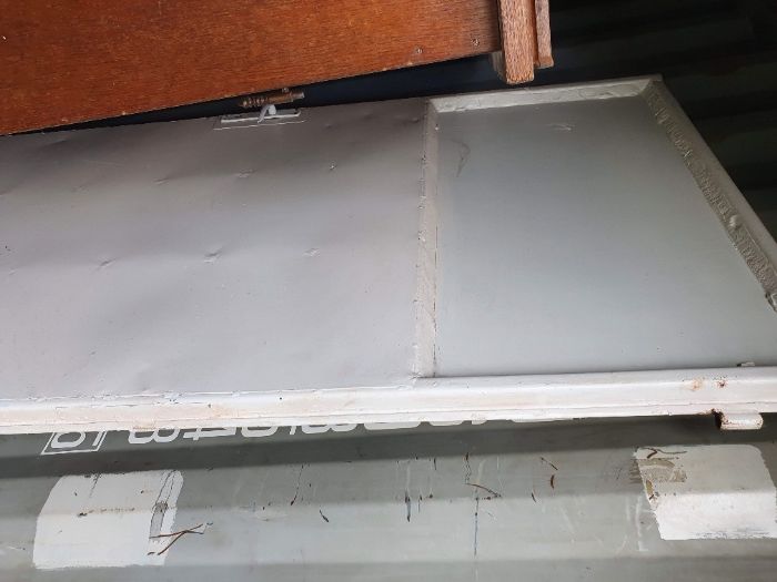 Usa metalica foarte solica alba, fara toc, cu geam sticla, 2m x 1m Arad ...