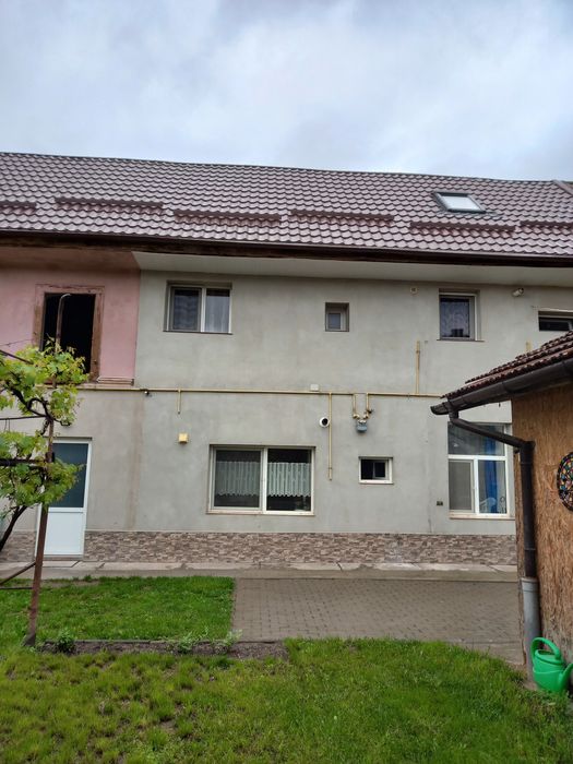 Direct proprietar,vând/schimb casa 4 camere în Rasnov,Central Rasnov ...